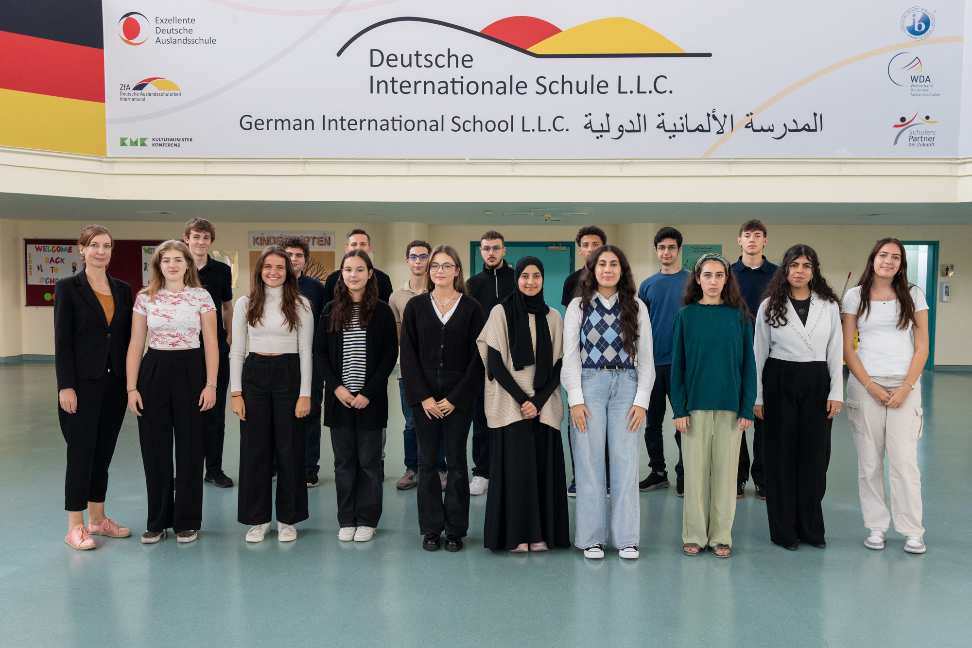 Klassenfotos Sekundarstufe II | German International School Doha, Qatar
